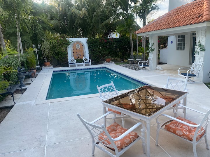 Upstairs Twin Villa - Nassau