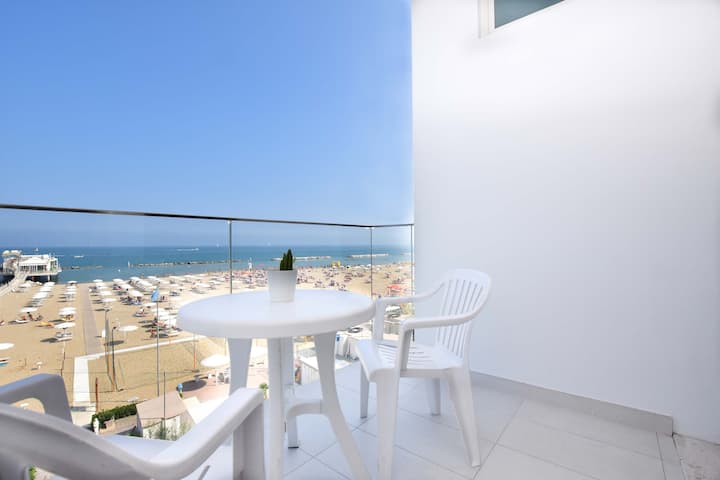Trilocale Vista Mare Accesso Diretto Alla Spiaggia - Misano Adriatico