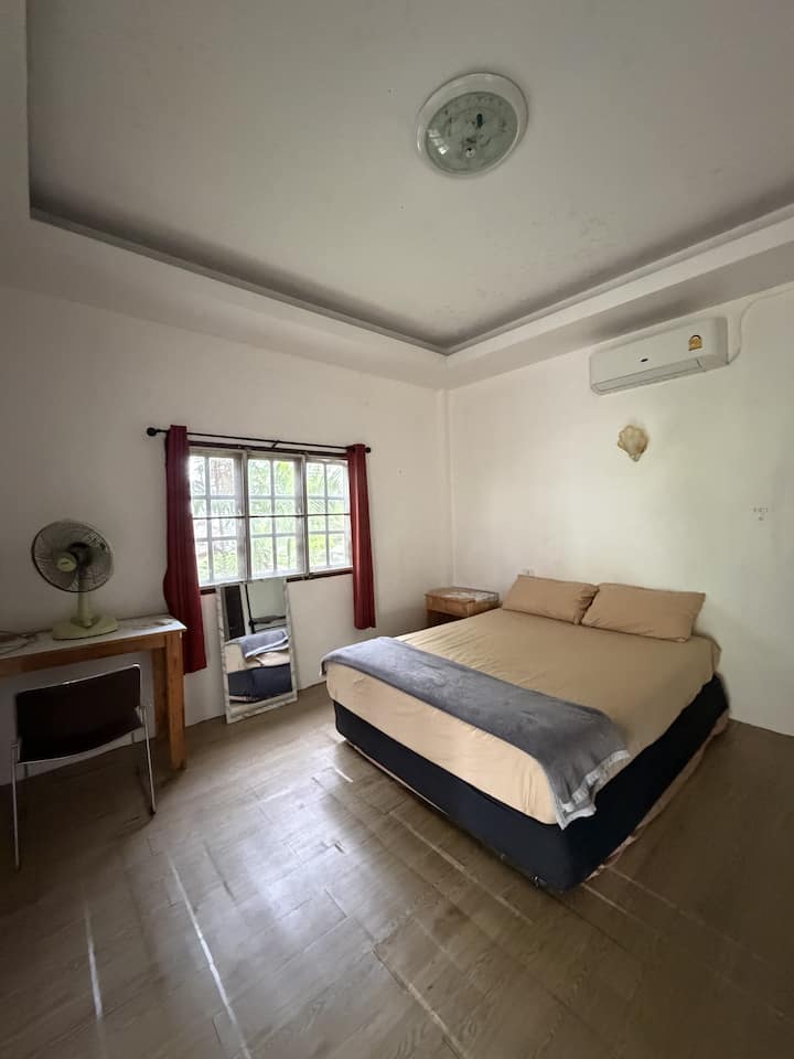 บ้านพักใน เกาะพะงัน
Angel Hut - Ko Pha Ngan