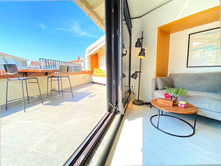 An Elevated Stay – Luxury Rooftop Living - Maltepe