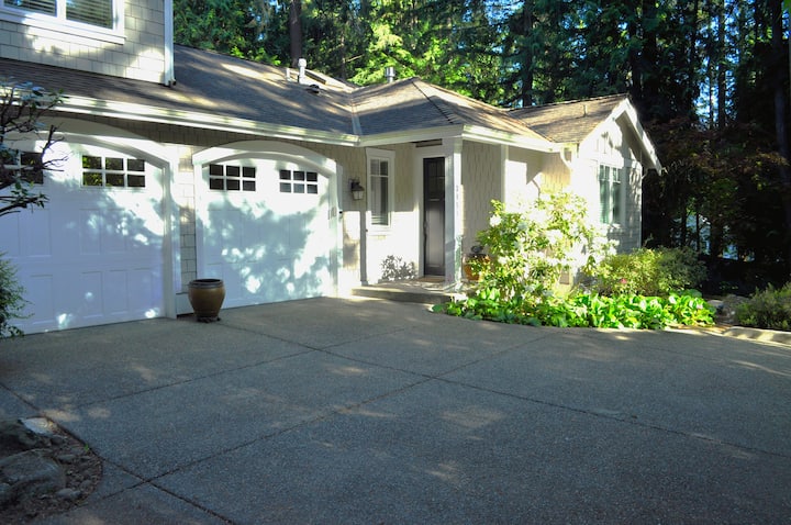 Private Detached Villa – In The Heart Of Eastside - Bellevue, WA