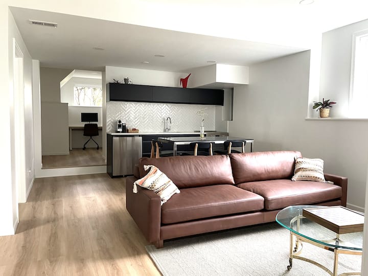 Chic Minneapolis Guest Suite + Workspace - Minneapolis