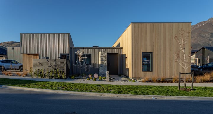 Architects Alpine Retreat | Queenstown - Queenstown