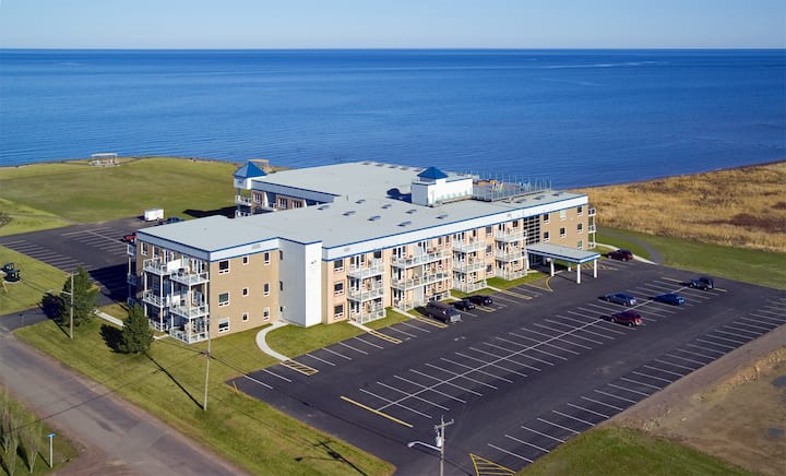 Resort Style Living In Calm Studio At The Beach - Shediac