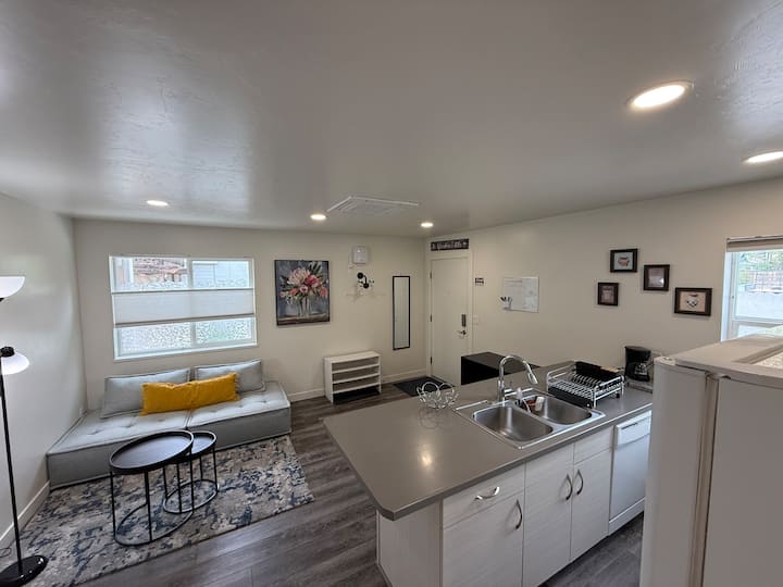 Modern And Comfortable ! - Montrose, CO