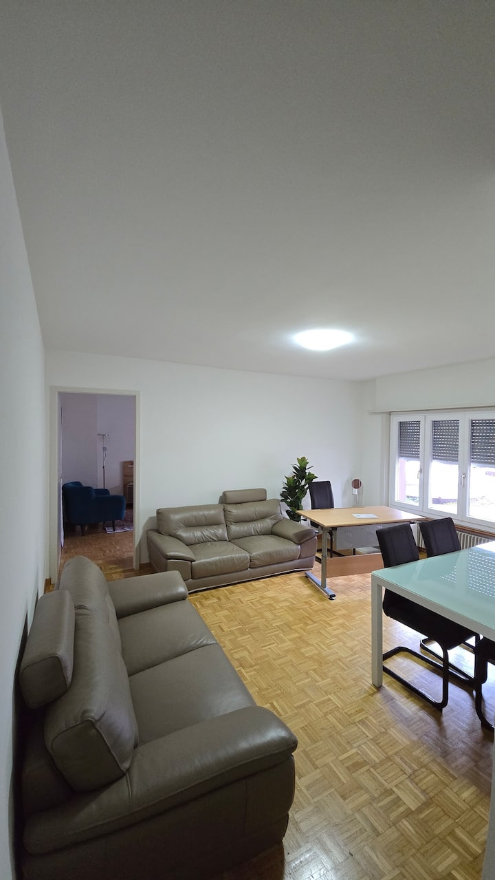 Charmant Appartement Meublé - Emplacement Premium - Neuchâtel