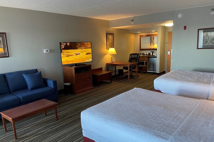 Southshore Hotel | 2 Queen Studio | Beach + Trail - Bemidji, MN