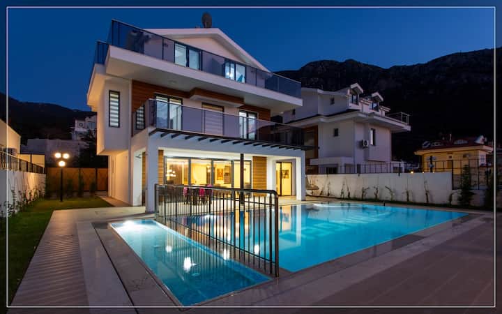 ÖLüdenizde 4+1 ÖZel Havuzlu Villa - Ovacık