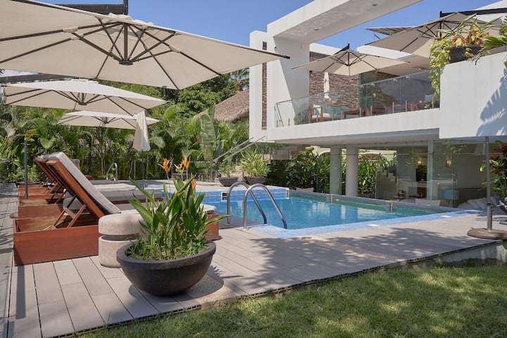 Alberca, Amplias Terrazas, Habitaciones De Lujo - Nuevo Vallarta