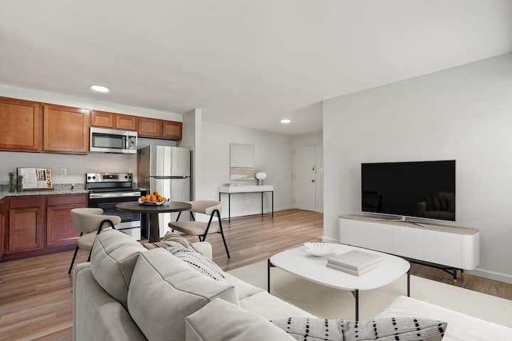 2br Steps To Dhs, Coast Guard, Dia, St E's - Washington