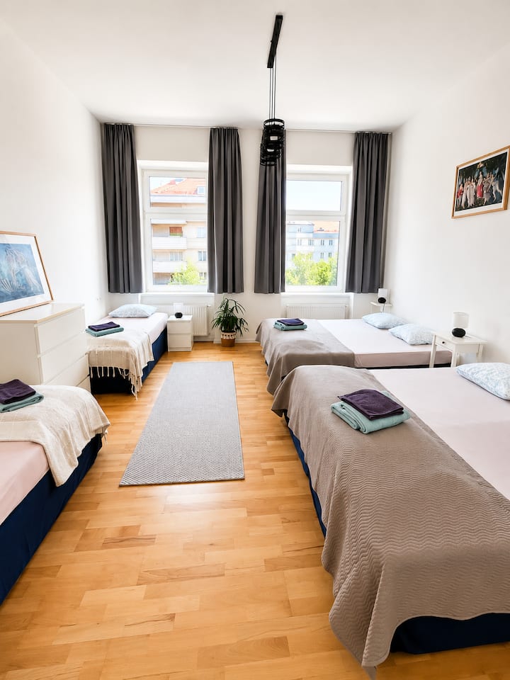 Bibi Apartment For 8, Wien Hbf, Free Parking - Viena
