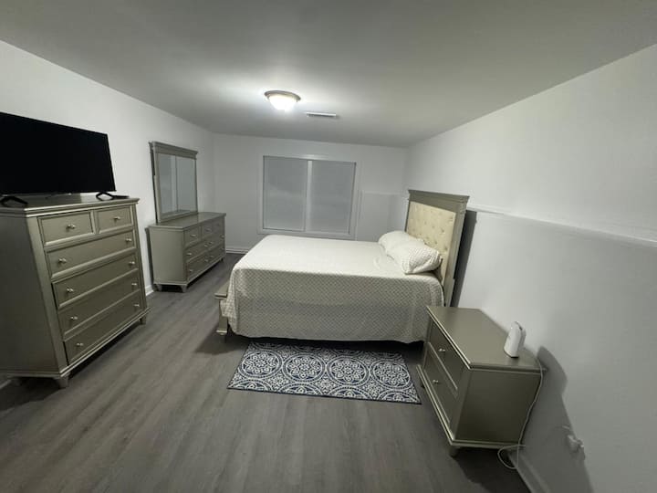 Nice Big Room For A Private Place For Comfort - Stratford, CT