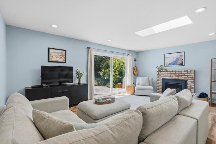Modern Coastal Escape With Serene Garden Patio - Santa Cruz, CA