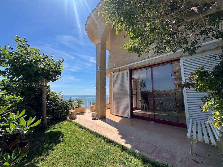 Stunning 4 Bedroom Duplex By The Sea - Alicante