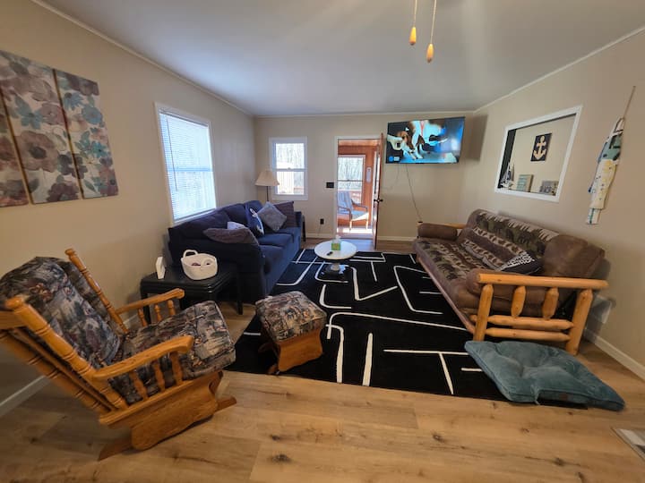 Whispering Waters Cabin - Sturgis, MI