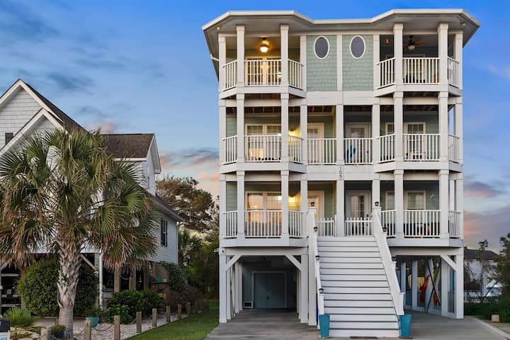Steps To Beach | Ocean Views | Beach Gear - Carolina Beach, NC