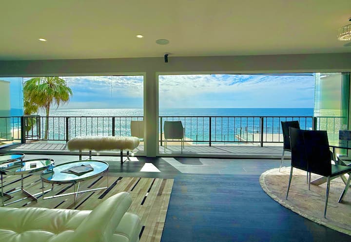 Oceanfront Beach Retreat With Catalina Views - Laguna Beach, CA