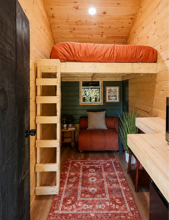 Pine Loft Retreat #2 - Dallas, GA