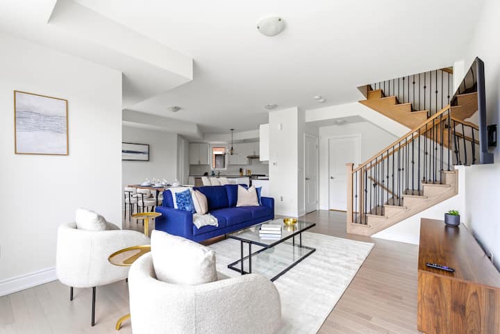 Modern Oakville Oasis | 4br Retreat With King Bed - Milton
