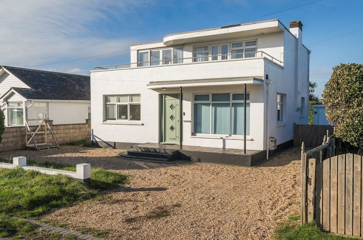 Points - Art Deco Family Home By The Beach - Chichester