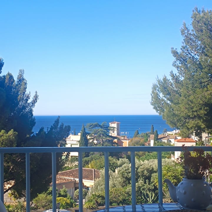 Bel Appartement T3
Clim Vue Mer
Parking Gratuit - Cassis