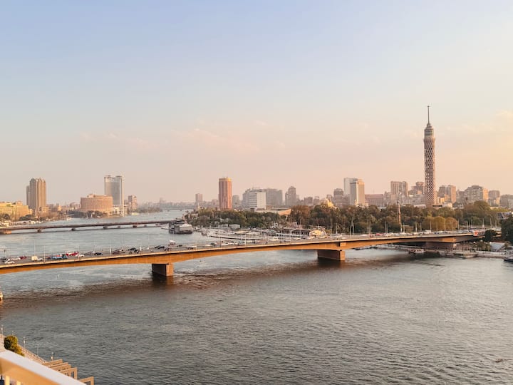 Ons — أُنس Nile View 10th Floor Apartment - Cairo