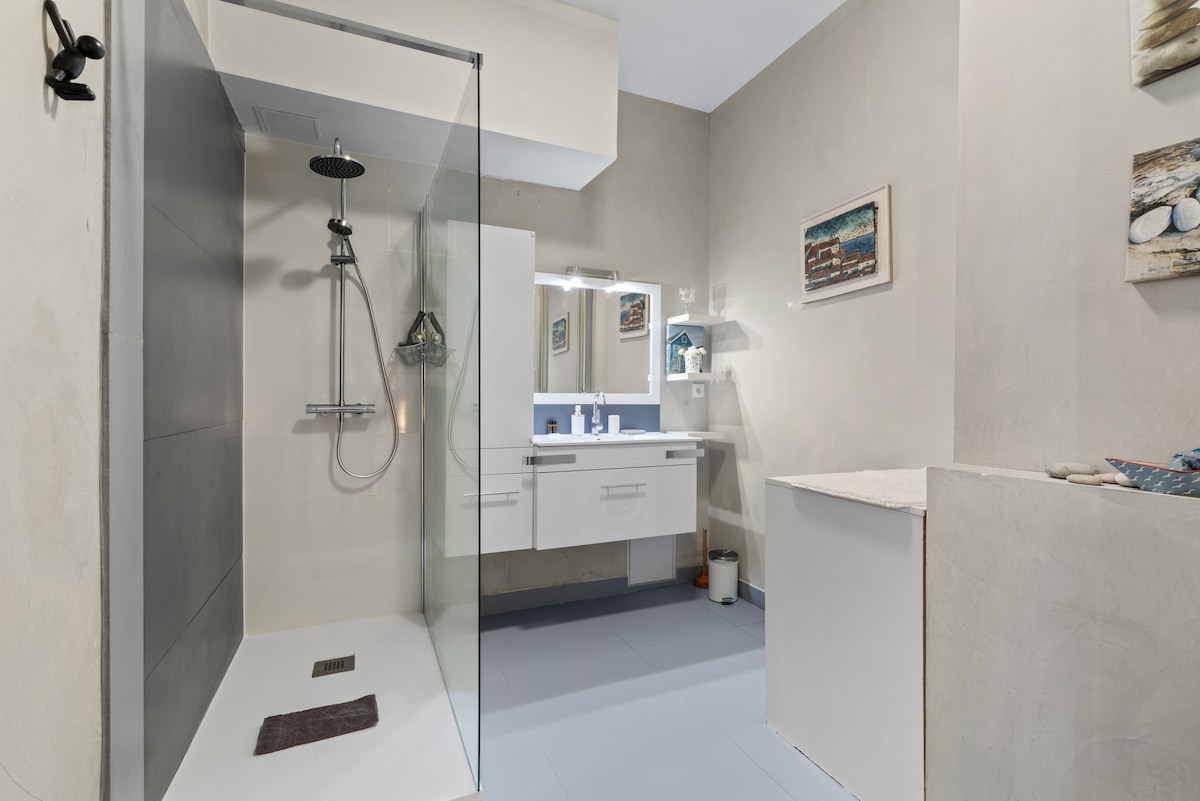 T3 Design · Centre Nice · Clim · Parking Privé - Apartments for Rent in ...