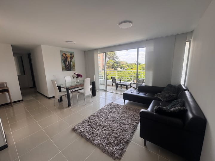 Apartamento Acogedor Y Tranquilo Con 3 Alcobas - Cali