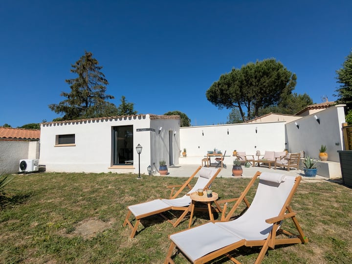 Petite Maison Neuve Avec Jardin Privé - フランス