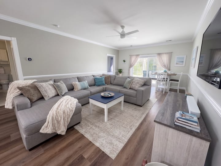 Renovated 2br 2ba Lakeview Retreat | Locally Owned - Myrtle Beach