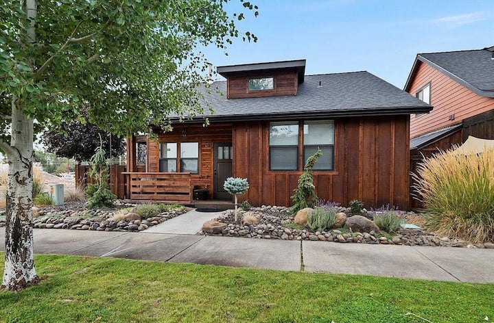 Rodeo Bungalow - Sisters, OR