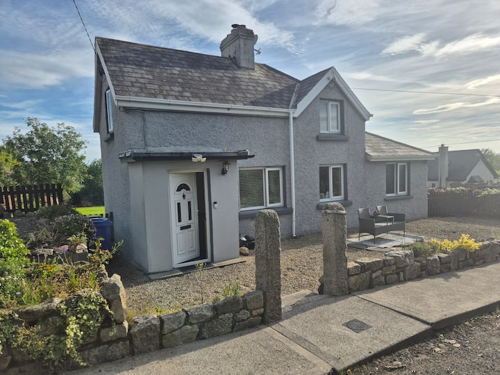 Cottage On The Hill - Tullow