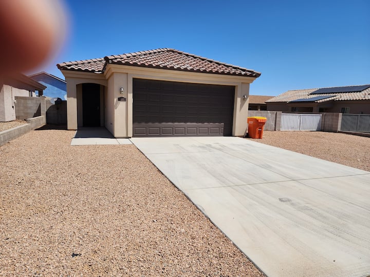 Peaceful New Home (Garage Access) - Kingman, AZ