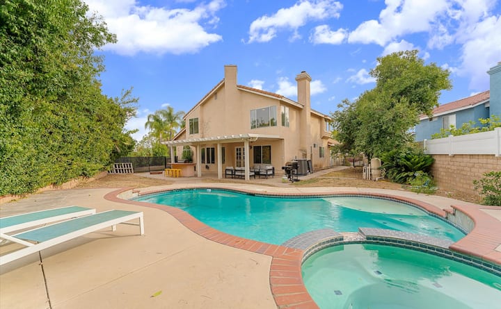 Highland Pool Home Retreat - Mentone, CA