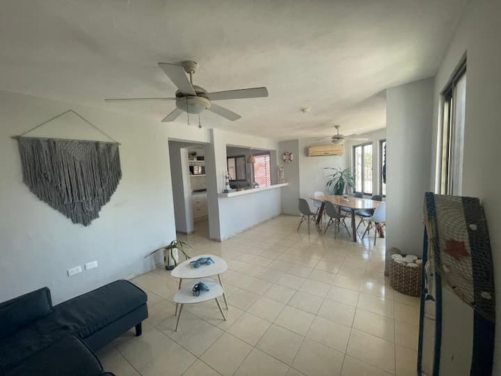 Departamento Con Alberca, Zona Centro Para 6 Pax. - Cancún