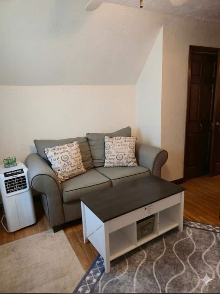 Plum Creek Paradise Retreat (Apartment) - Indiana, PA