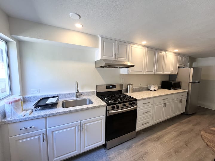 Private Studio In Redwood Heights, Oakland - Alameda, CA