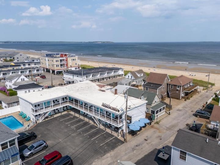 Queen Kitchenette- Echo Motel, Ocean, Pool, 1st Fl - Old Orchard Beach