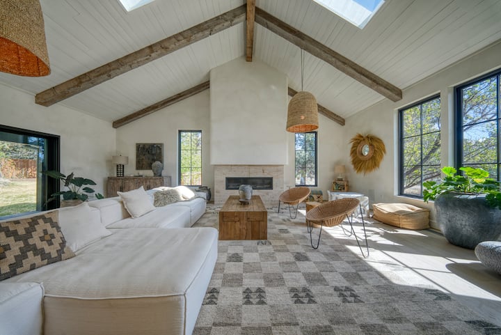 The Still House | Acreage · Hot Tub · Sauna · Gym - Bend, OR