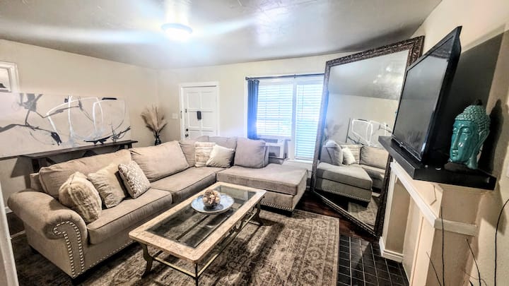 Clean & Cozy Eado Home Min From Downtown & Fifa - South Houston, TX