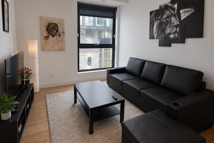 Modern Unit Downtown With Ameneties - Montreal