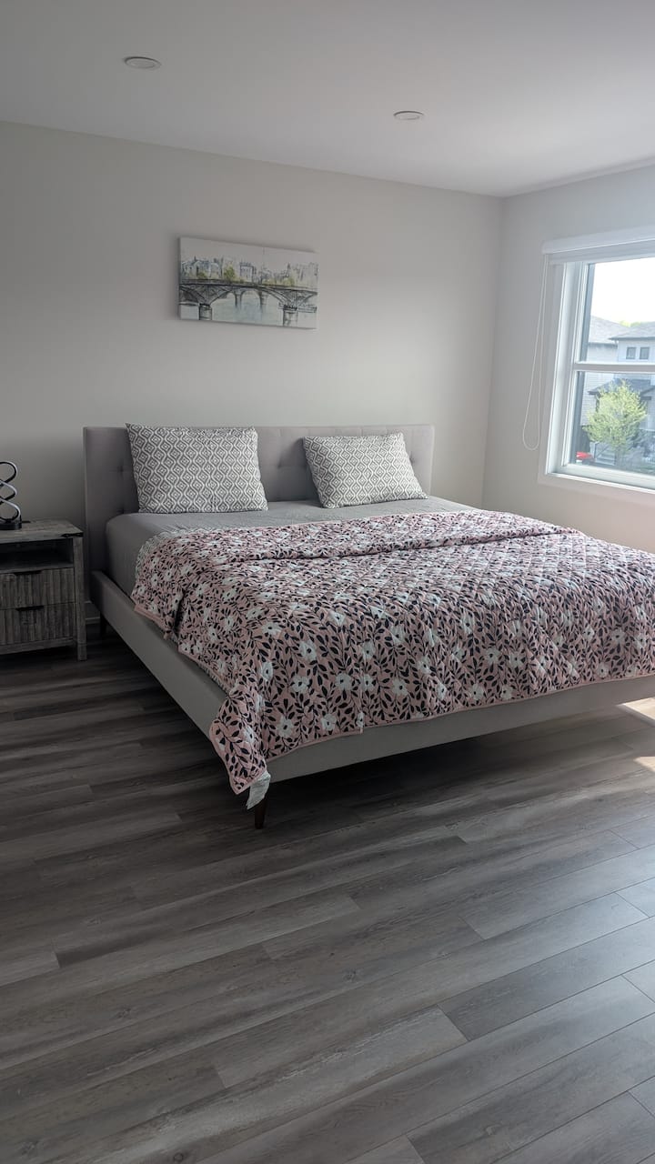 Comfy 4 Bedroom Semi Detached House - Gatineau