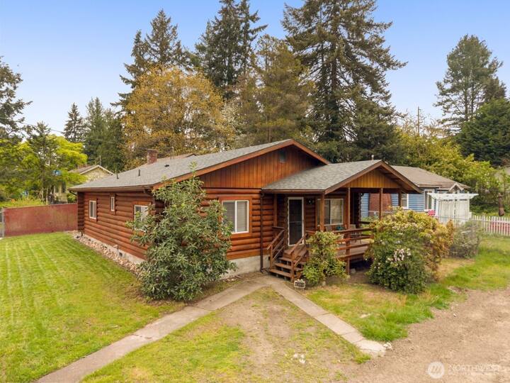 Log Haven - Mountlake Terrace, WA