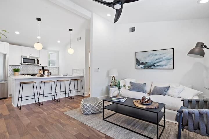 Superhost’s New East Austin Gem - Austin, TX