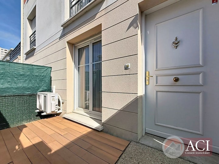 Studio Neuf Avec Terrasse, Clim  30 Min De Paris - Saint-Brice-sous-Forêt