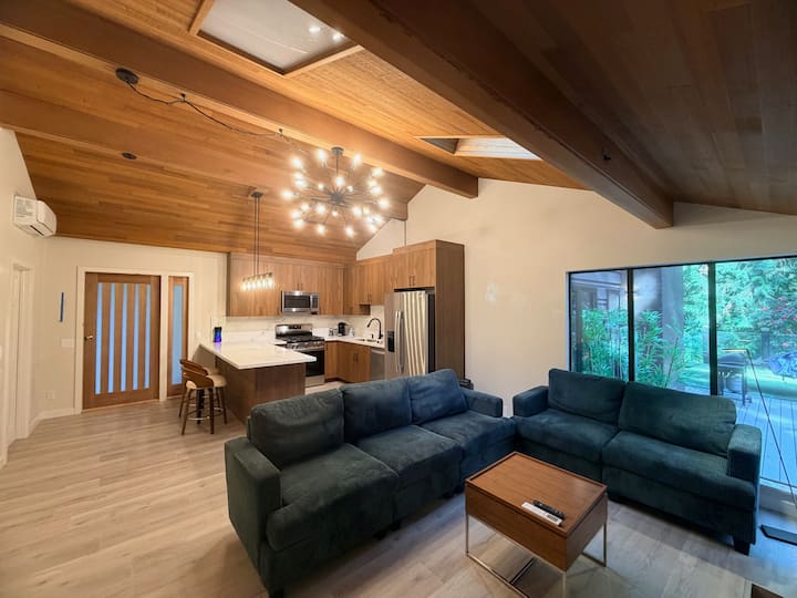 Brand New Luxury Retreat In Bridle Trails Forest - Bellevue, WA