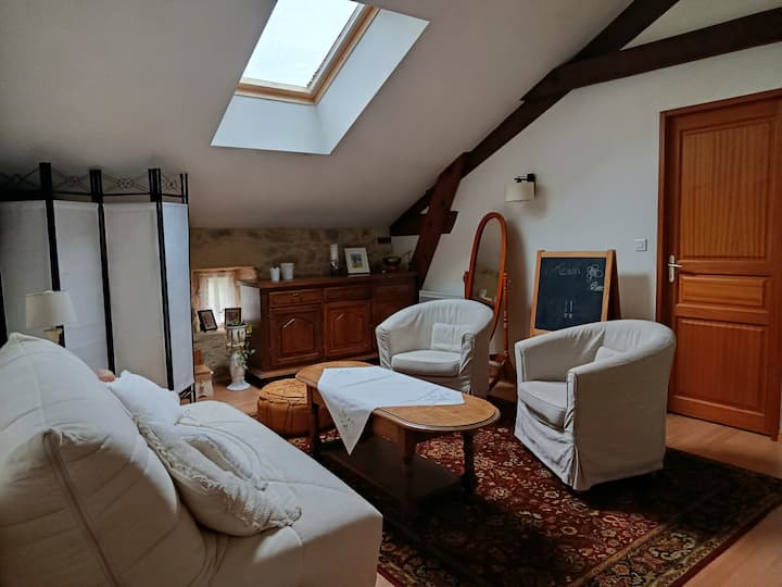 Gîte Avec Piscine (7 à 9 Pl. 3ch.) Dans La Nature - Lot