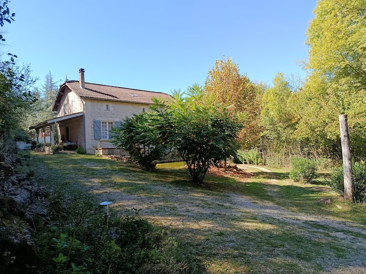 Gîte Avec Piscine Au Cœur De La Nature Lotoise - Lot