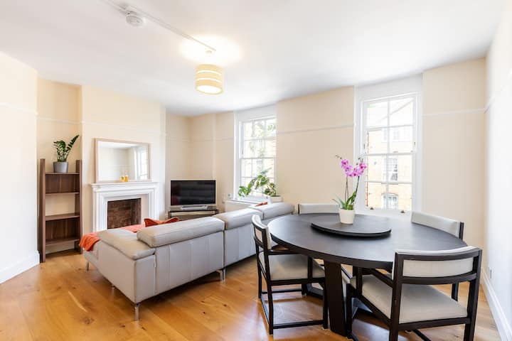 Bright 3-bed Period Apartment · Clerkenwell Zone 1 - City of London