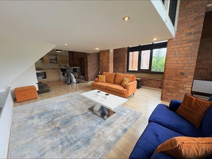 Relaxing Mill Loft By Brook | Walks & Manchester - Bolton